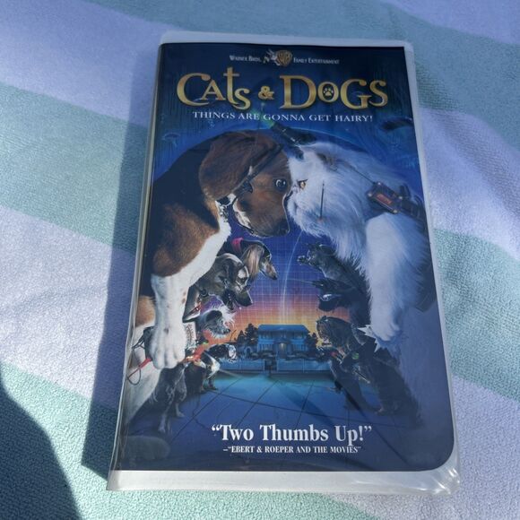 Warner Bros. | Media | Cats And Dogs 20 Vhs Clamshell Edition | Poshmark